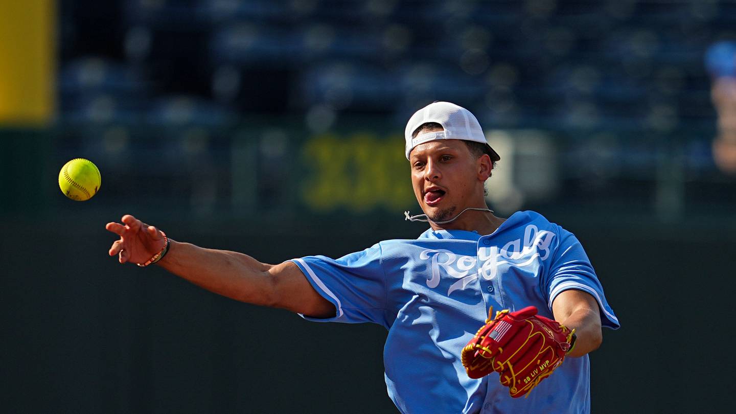 Patrick Mahomes gives Royals fans something to dream about in their ...