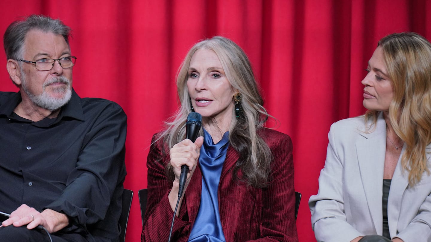 Star Trek's comic did a better job of explaining Beverly Crusher's ...