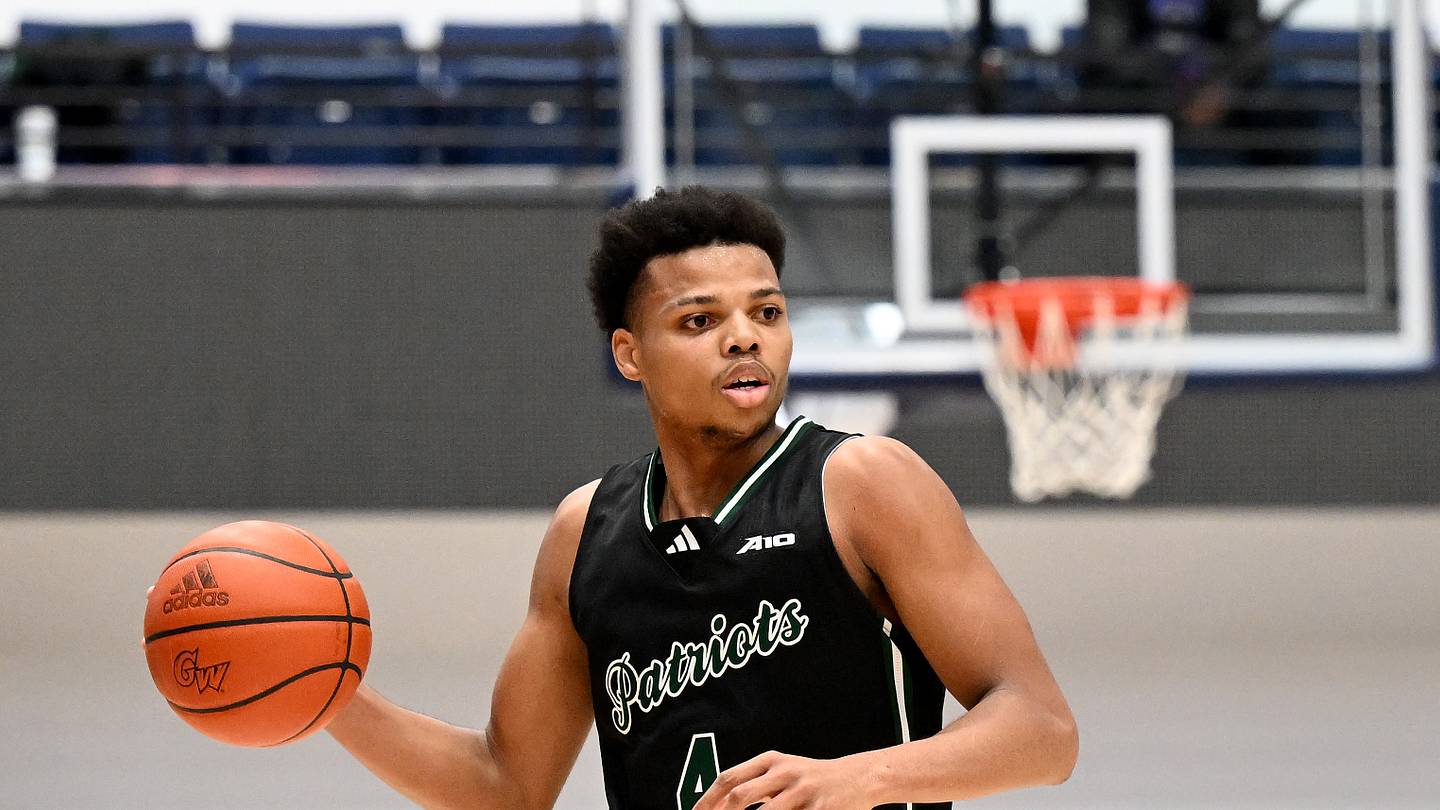 Michigan State basketball has contacted forward Keyshawn Hall in ...