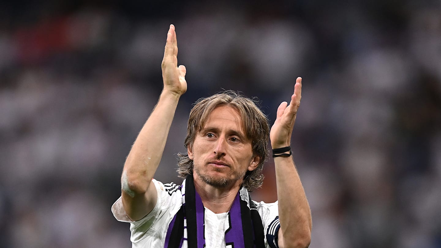 Real Madrid's new midfield target is a combination of Toni Kroos and ...