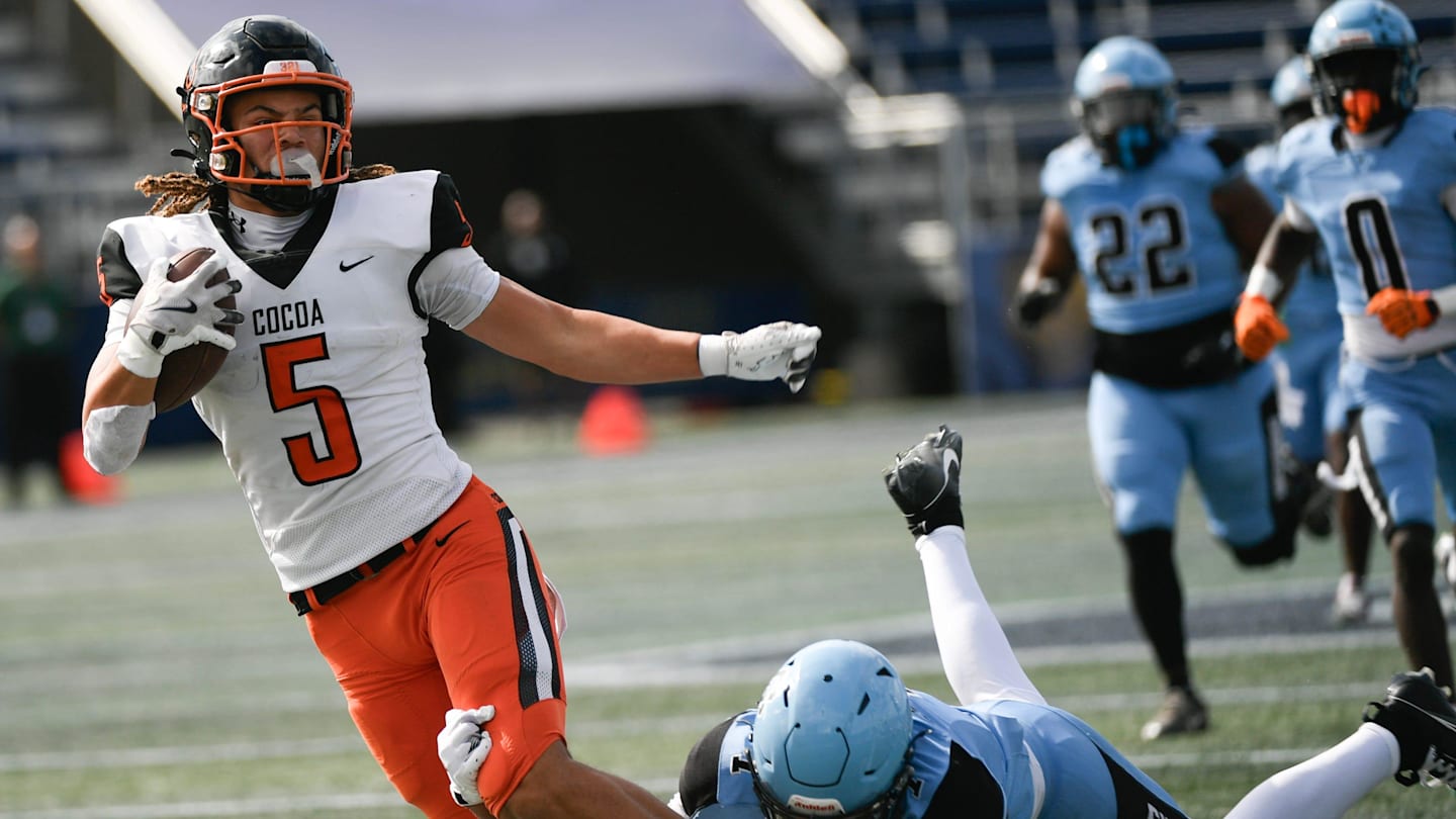 2 true freshmen on the FSU football roster that could make a difference ...