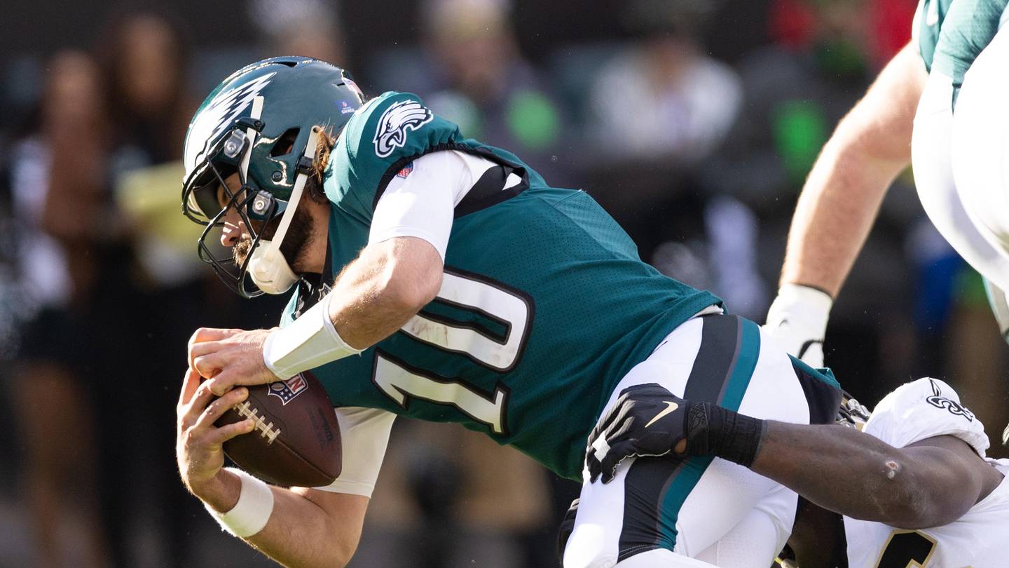 Former Eagles QB Cut by New Team After Failed Physical