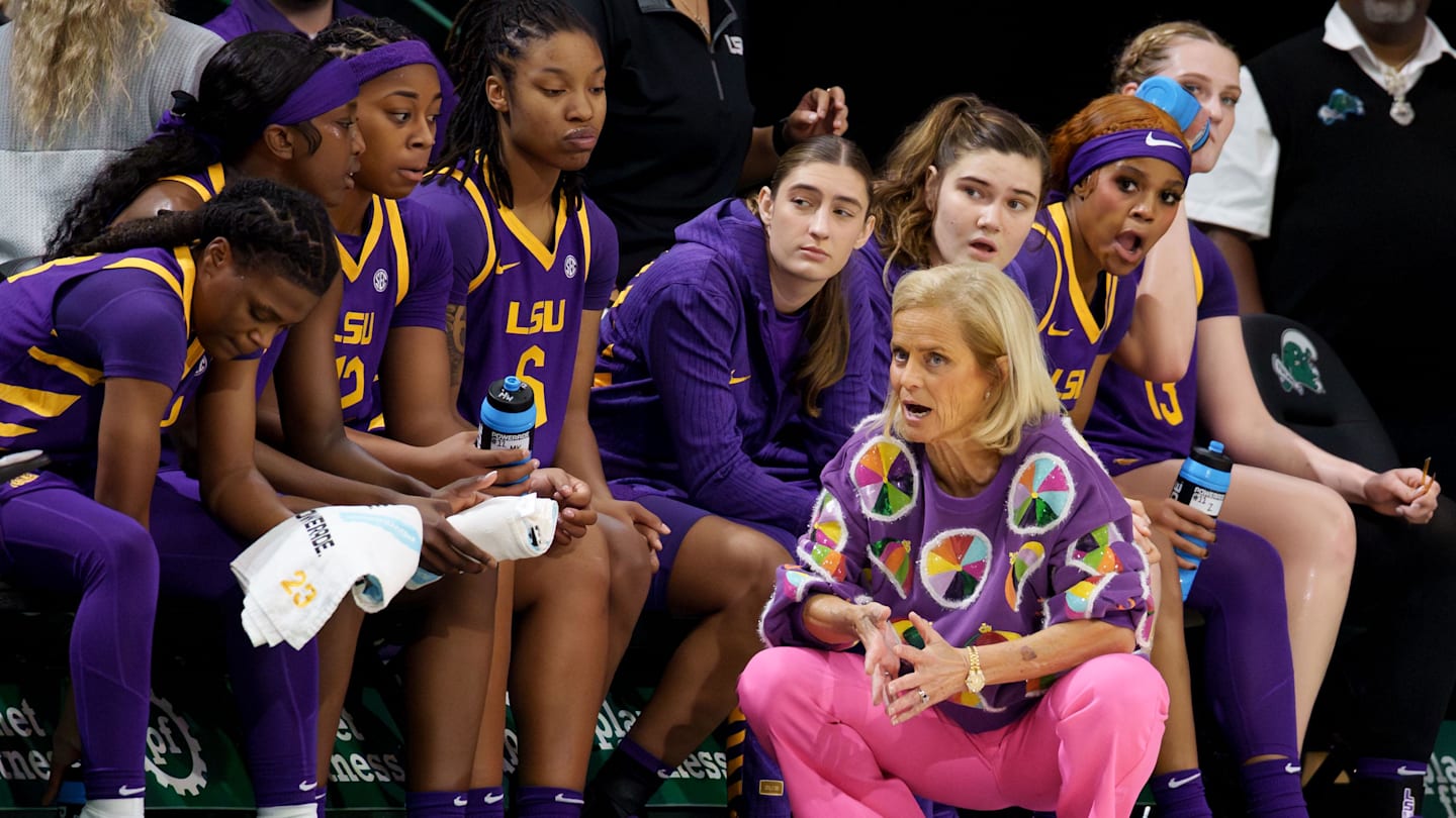 Holiday Gifts for the Top Women’s College Basketball Teams