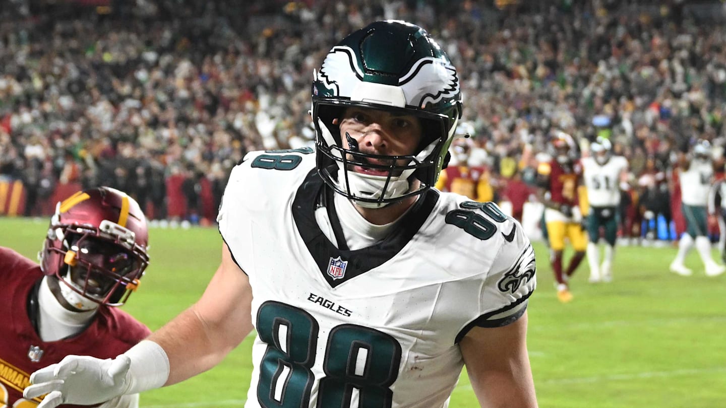 Dallas Goedert moved one step closer to Eagles history with TD catch in win