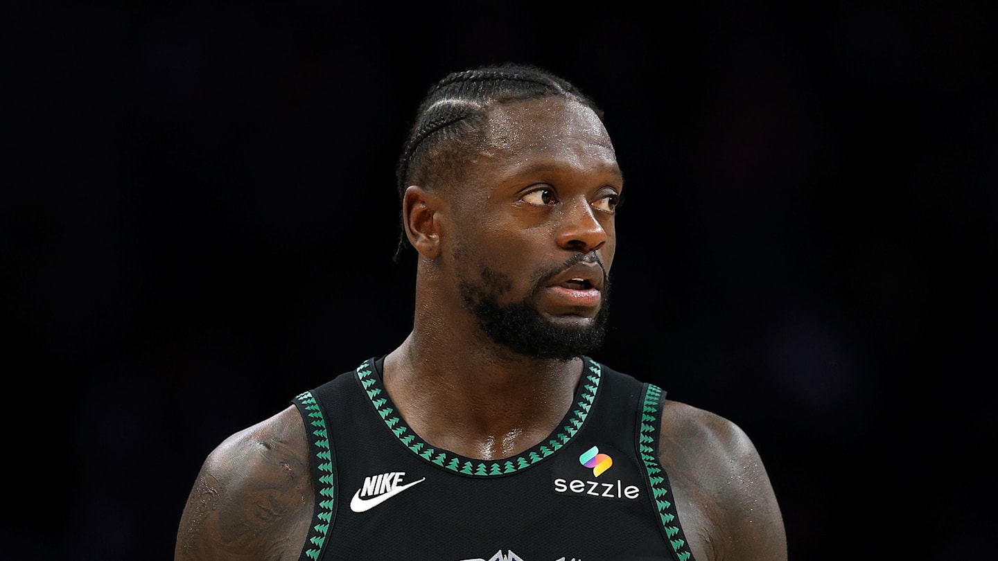 Julius Randle's play against the Thunder remains a red flag for Wolves ...