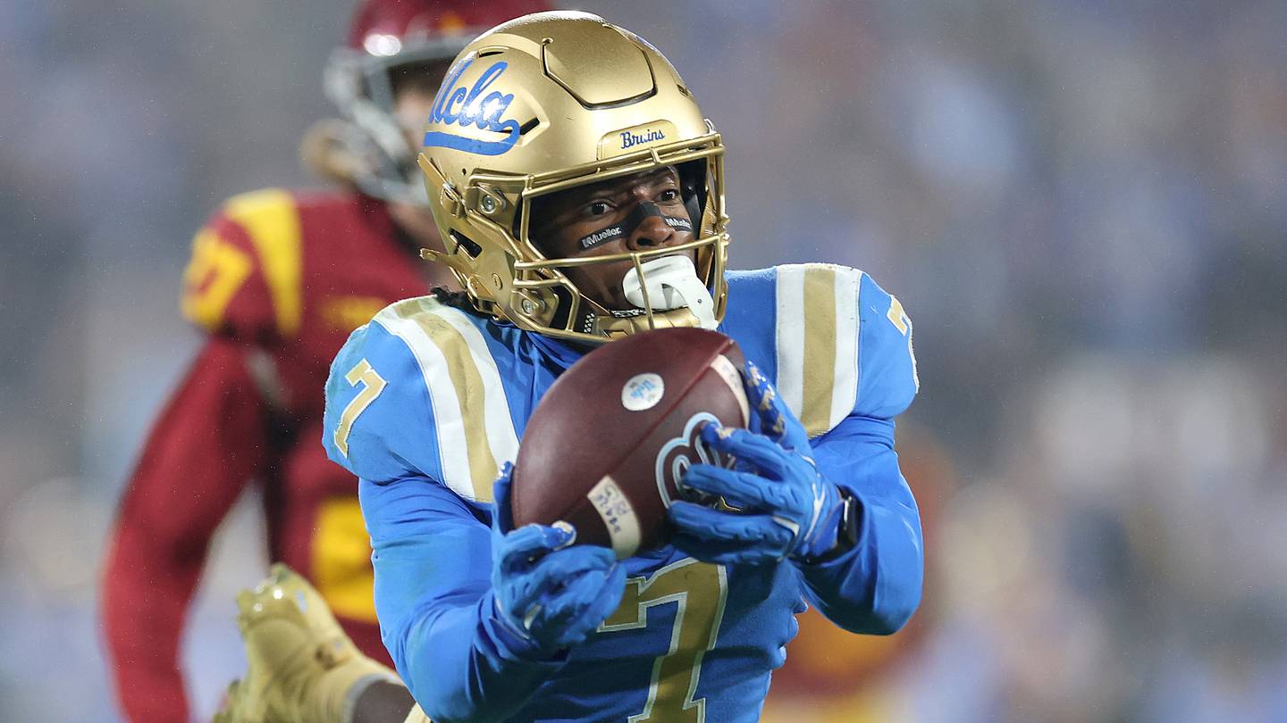UCLA transfer WR commits spurns upcoming Georgia visit, commits to Florida
