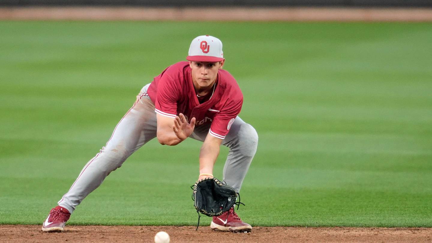 OU Baseball: Oklahoma Mashes for Another Run-Rule Victory at Mizzou