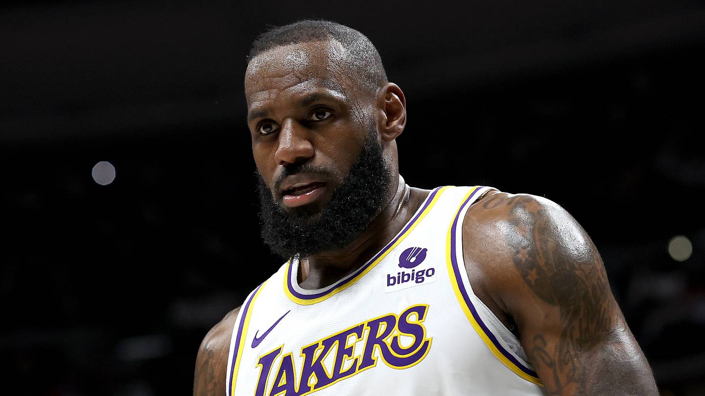 This former UNC basketball legend made LeBron James want to be a Tar Heel