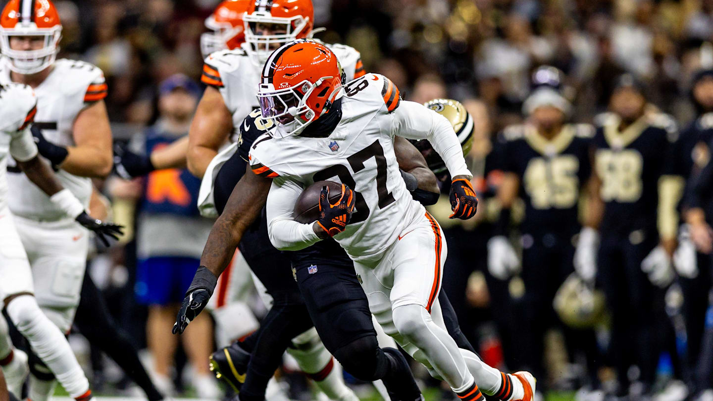 Failed Browns WR Sparks Retirement Rumors With Wild Announcement