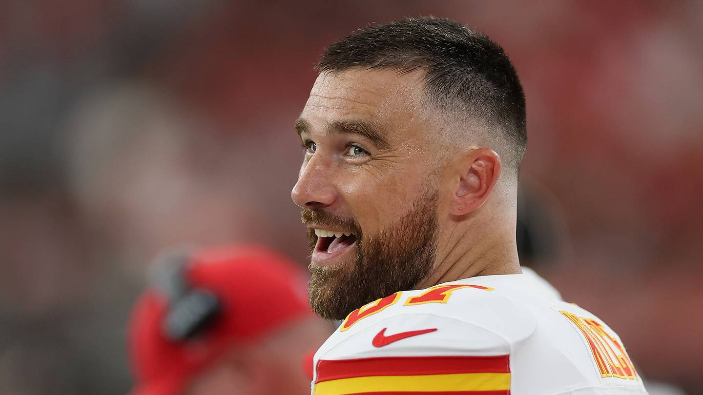 Travis Kelce is just a few catches from passing multiple NFL icons