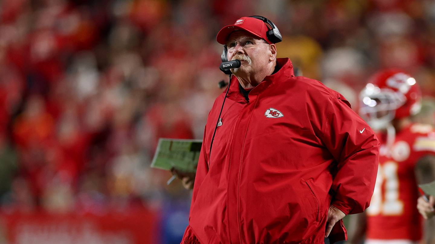 Chiefs' 1st Trade Call After Bills Loss Should Be to Jets