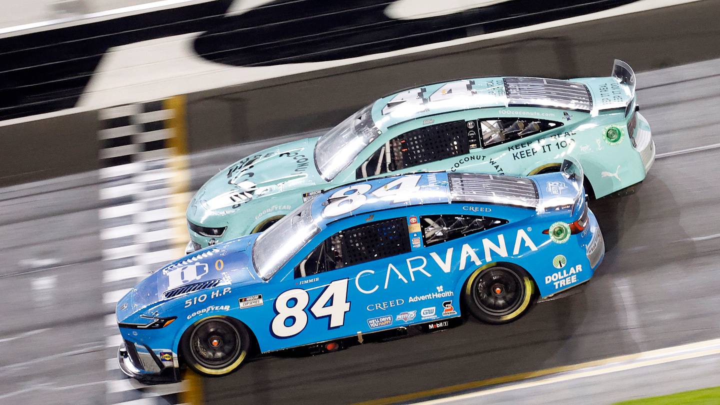 NASCAR: 19-year veteran won't compete in first Daytona 500 since 2015
