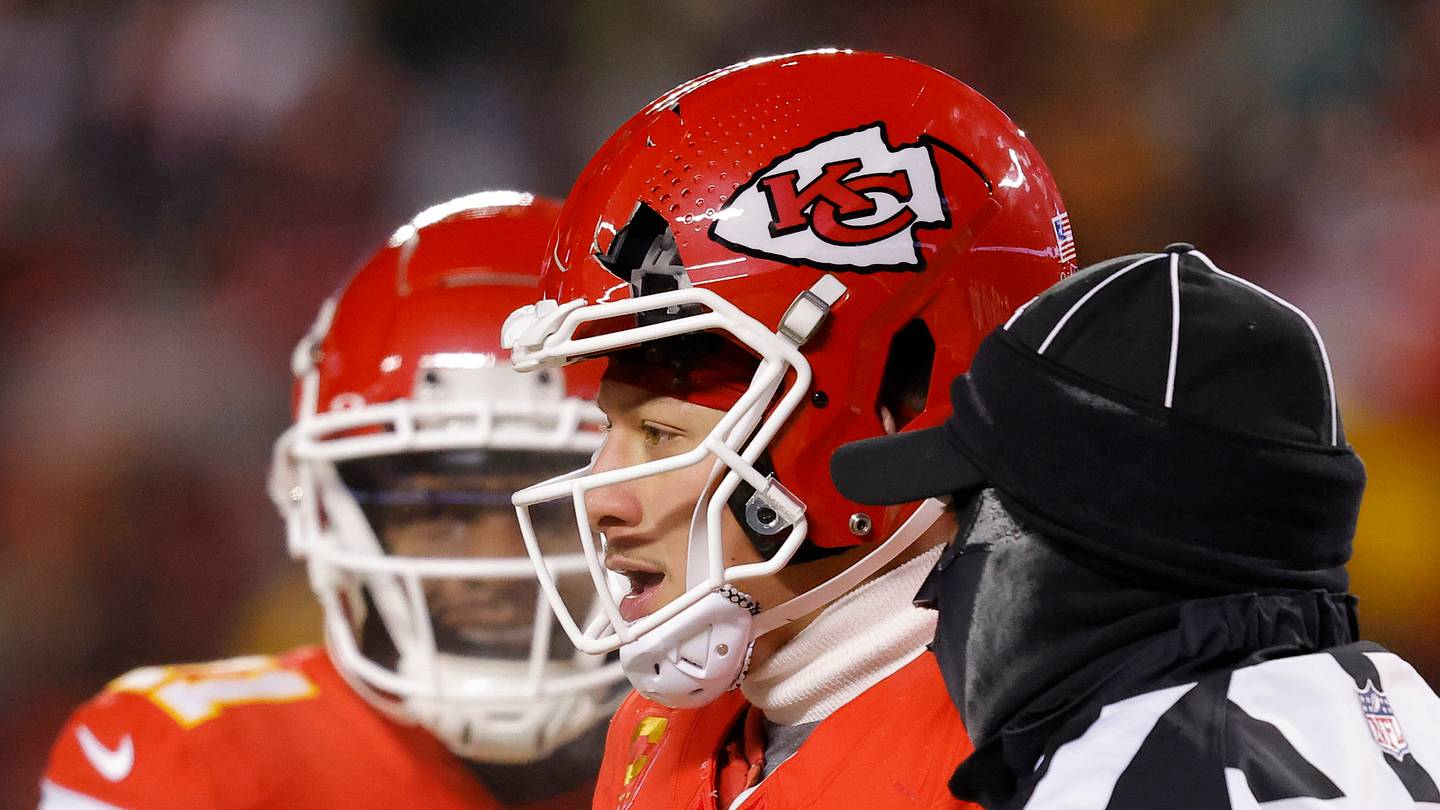 Patrick Mahomes' helmet cracking actually 'did its job,' claims ...