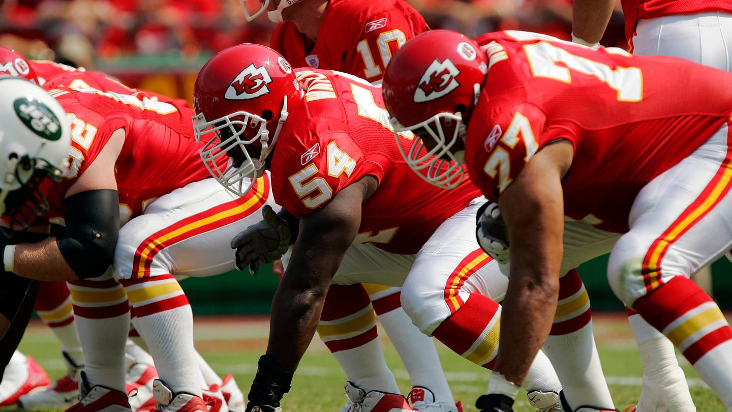 The 10 best offensive linemen in Kansas City Chiefs history