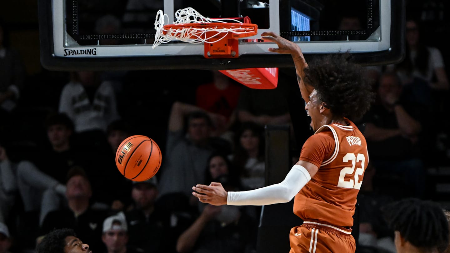 Sean Miller loses his first Longhorn, Devon Pryor heads to Oregon