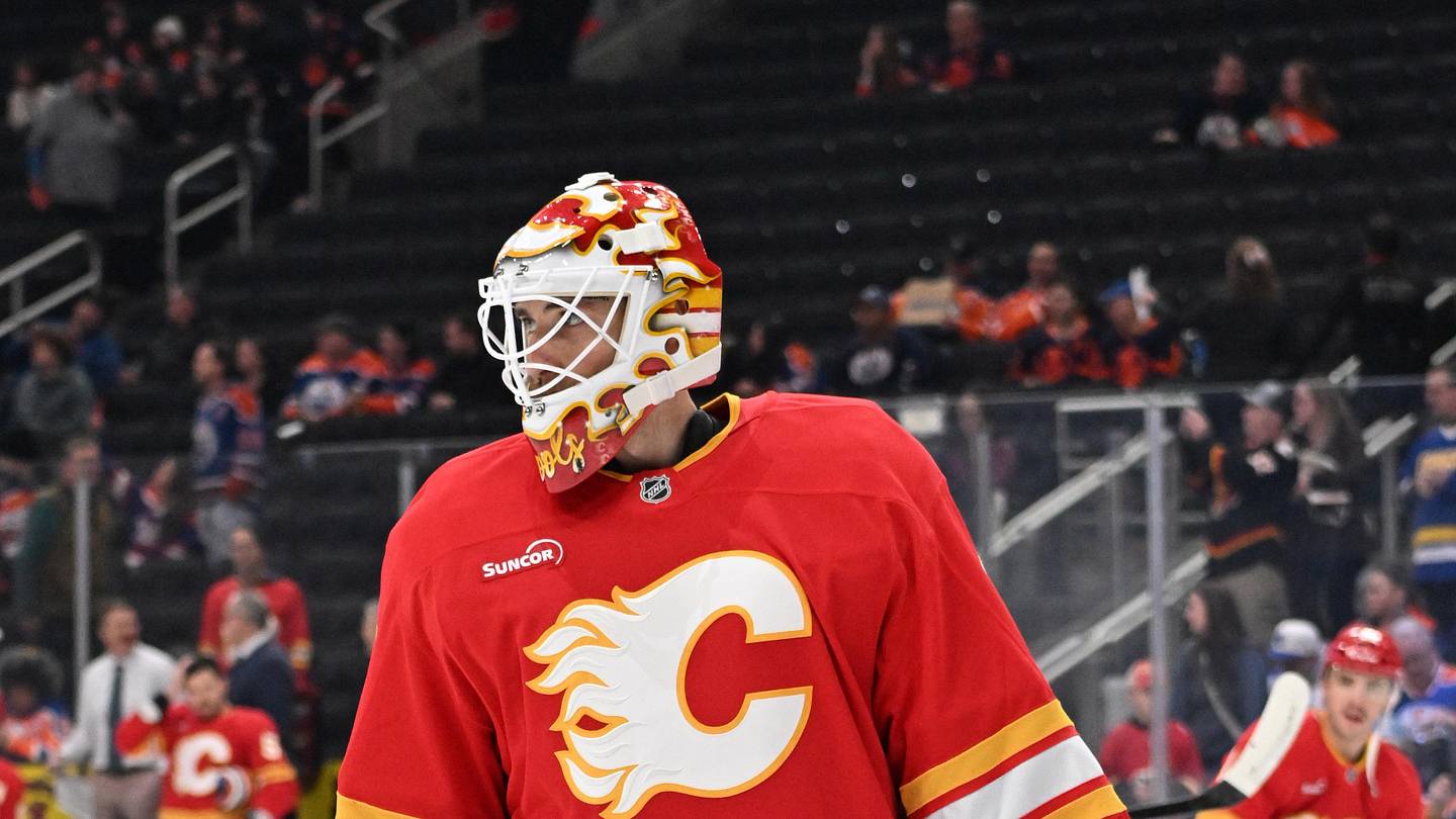 Calgary Flames reward goaltender with extension after preseason worries
