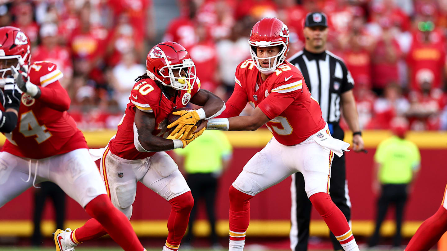 Latest injury update gives huge offensive boost to Patrick Mahomes ...