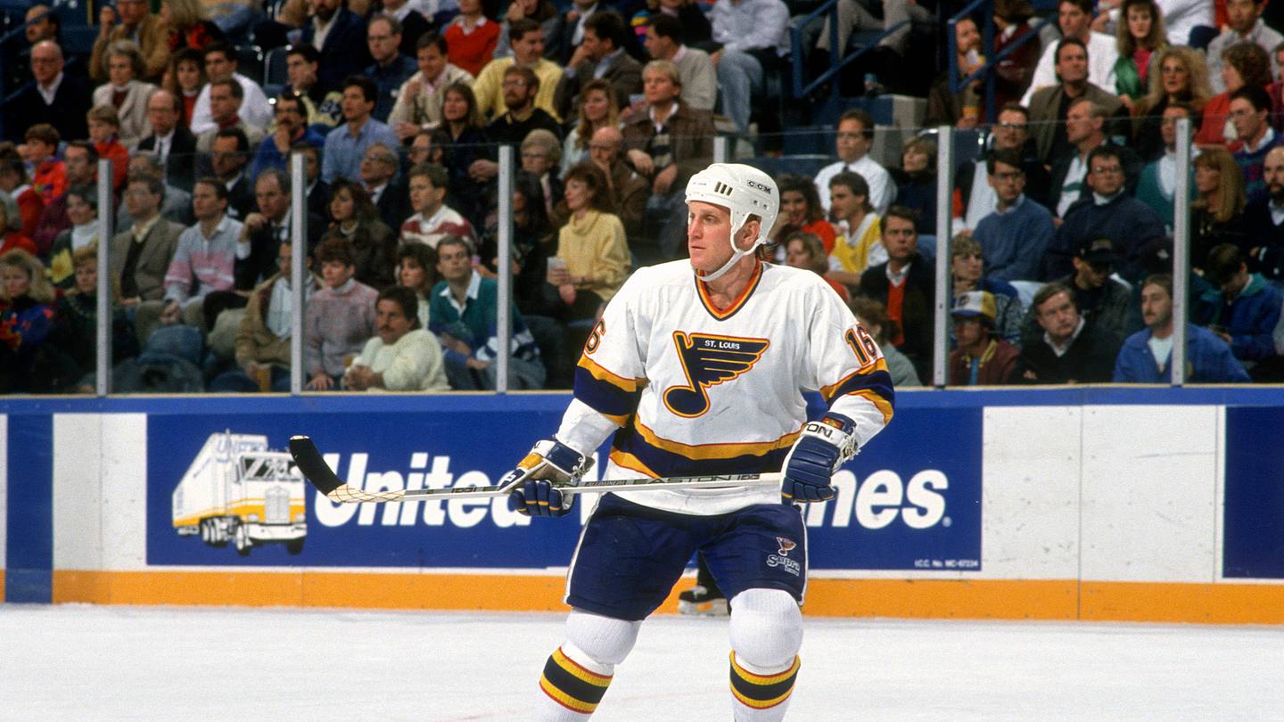 Is Brett Hull's single season goal record untouchable?
