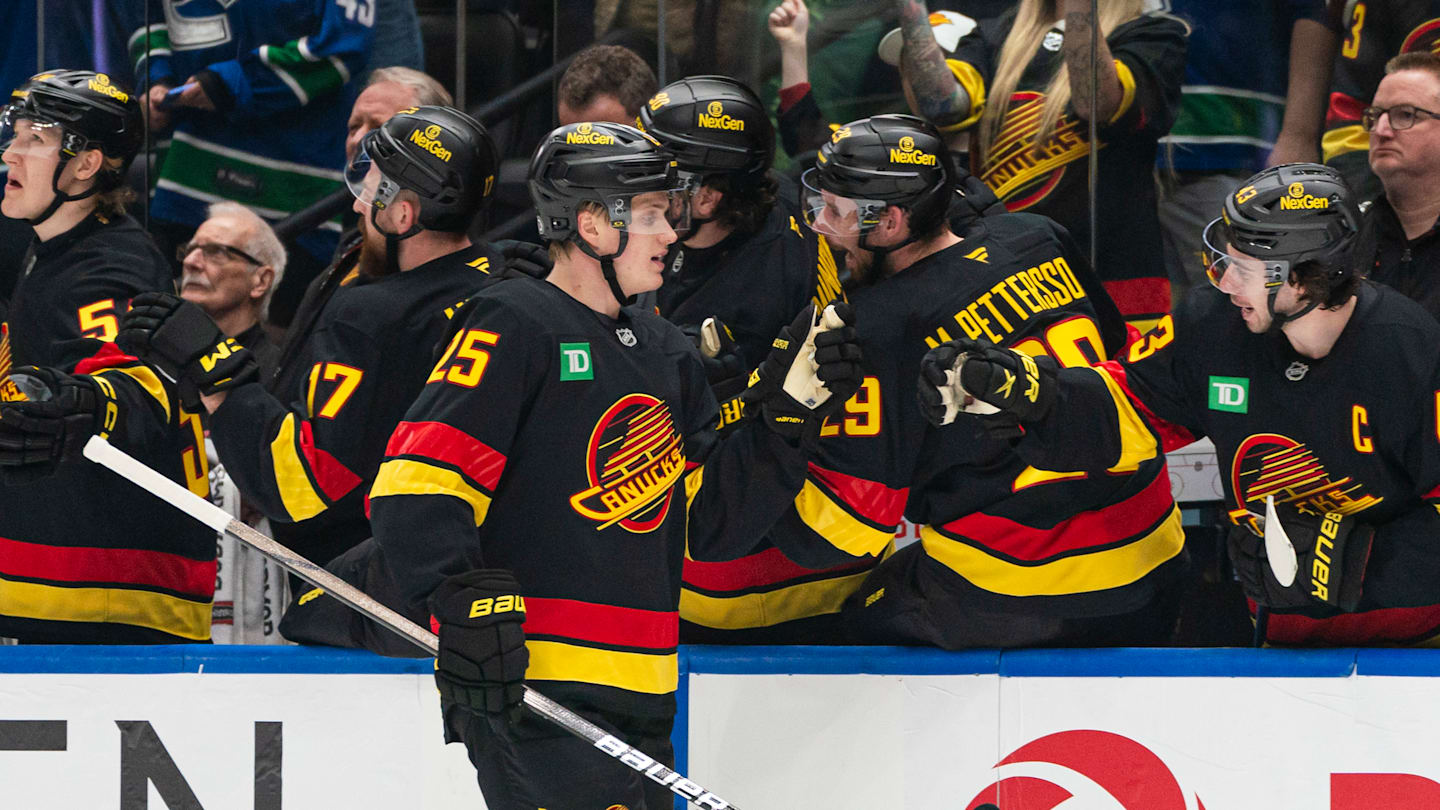 Watch: Canucks D Elias Pettersson finally scores first NHL goal