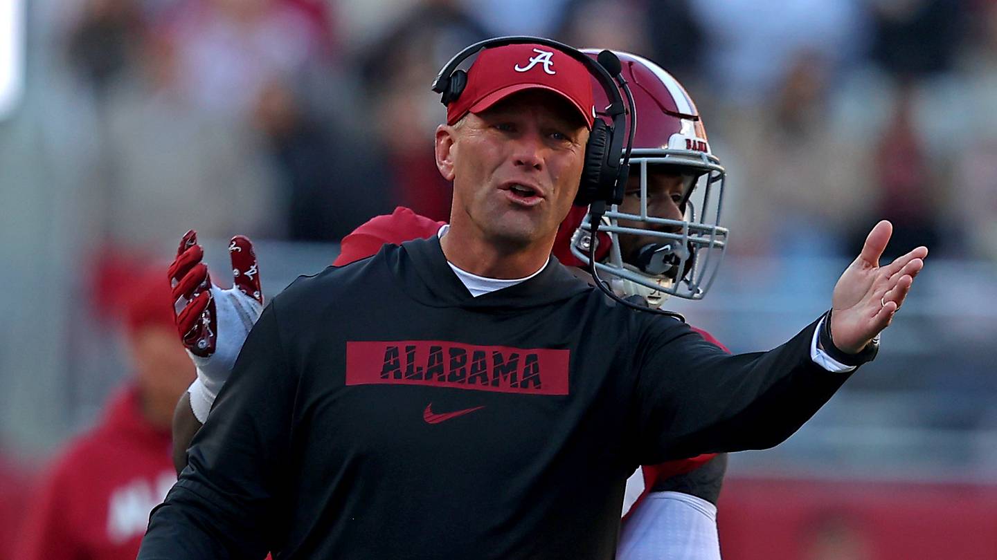 Alabama being left out of CFP bracket sends Crimson Tide fans into pit ...