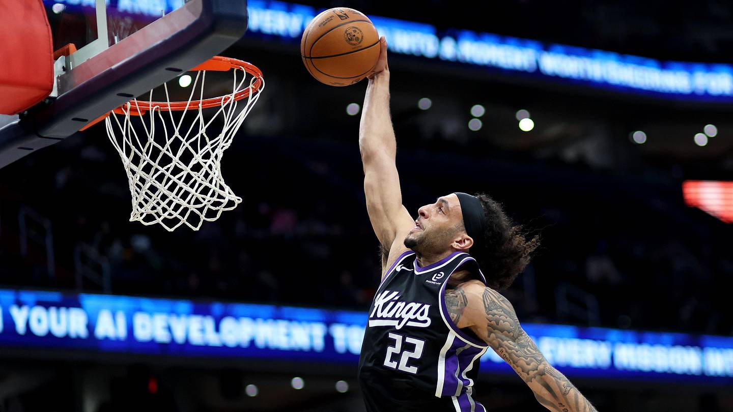 Breaking Down the Good and the Bad of Devin Carter’s Return to Kings ...