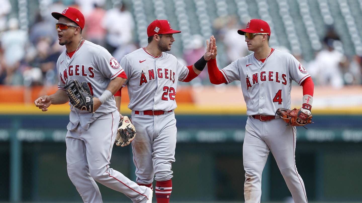 Longtime Angels Infielder Announces Immediate Retirement