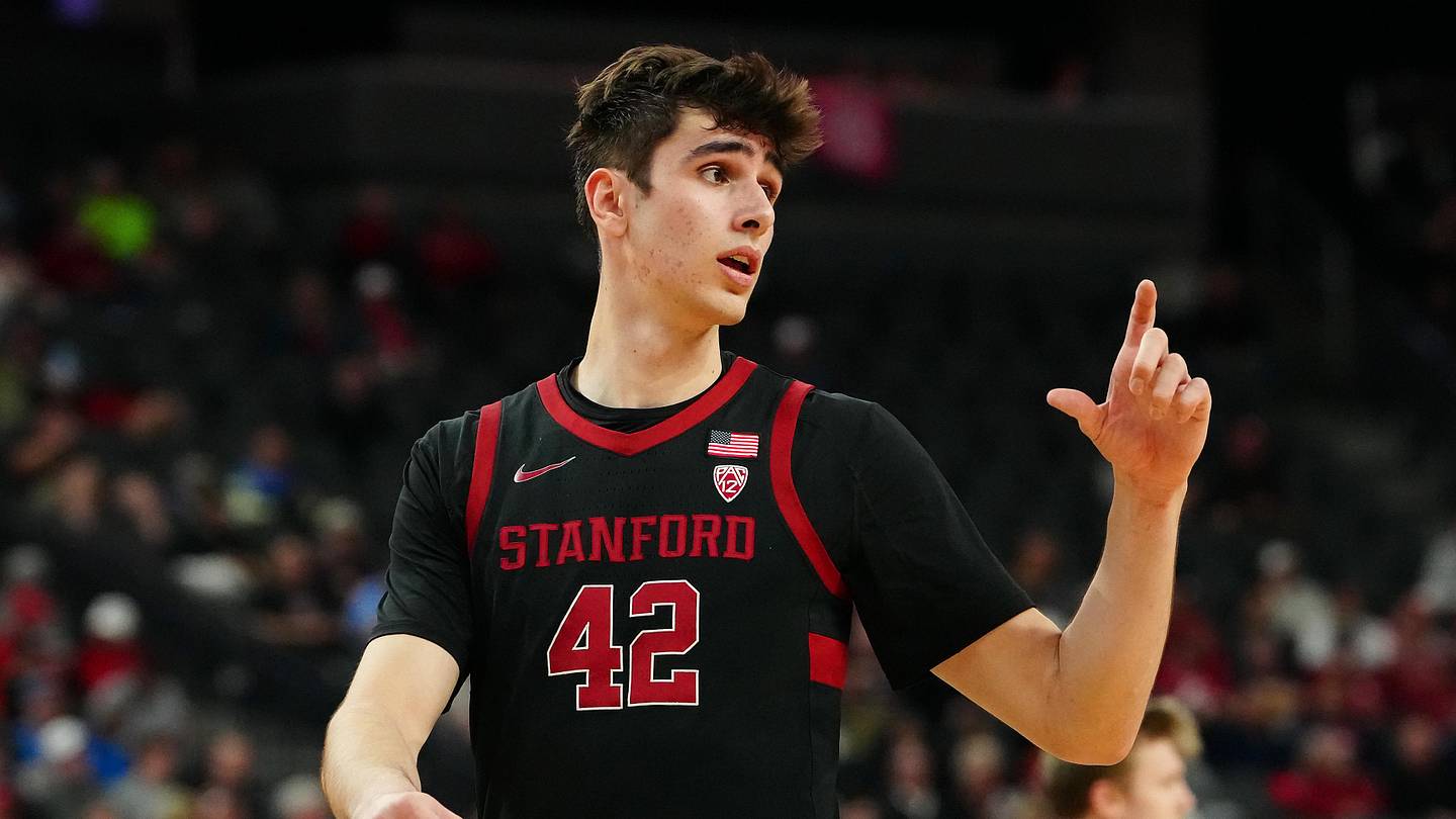 NCAA Basketball: AJ Clayton, Maxime Raynaud headlines latest Players of ...