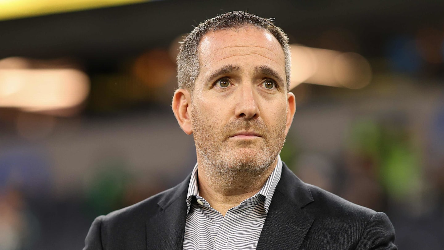 Howie Roseman's roster gymnastics strike again with Eagles bringing ...