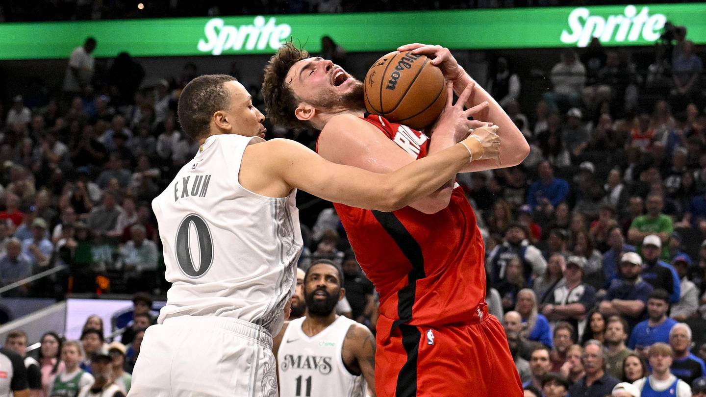 Houston’s Bench Squad Lets the Team Down