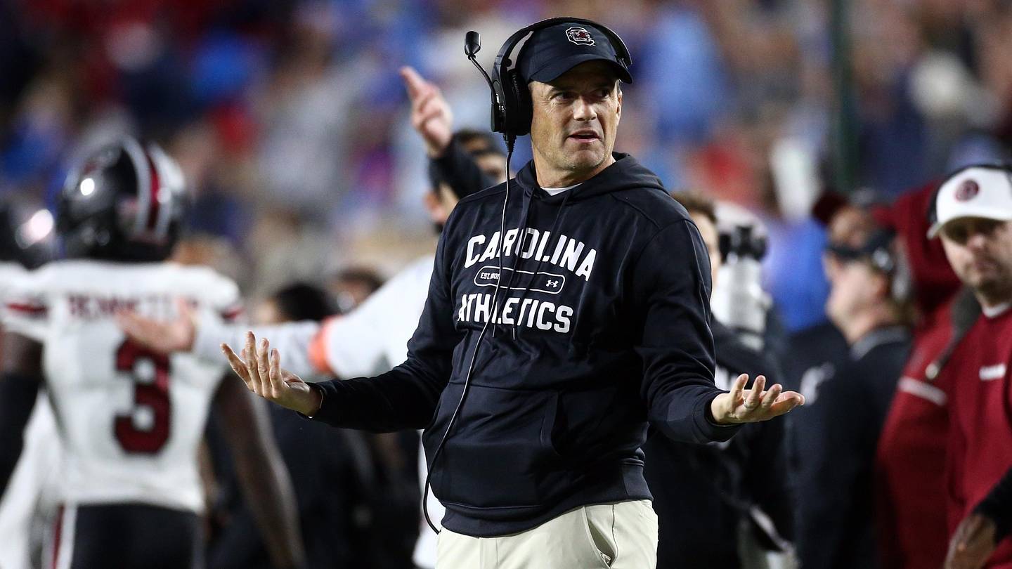 Shane Beamer plummets inside CBS Sports' FBS coach rankings for 2026