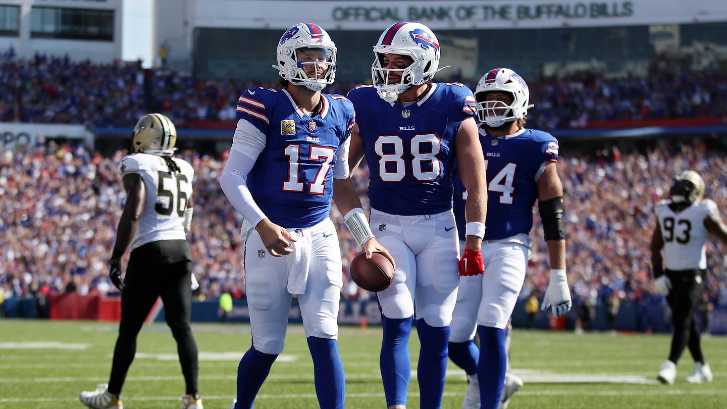 Predicting Josh Allen's Week 5 stats against Patriots in primetime showdown