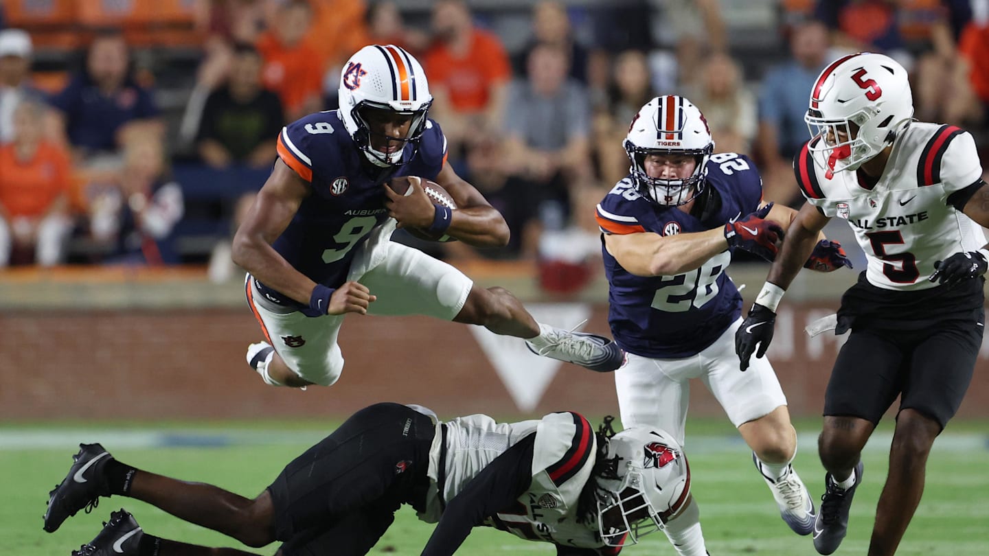 Hugh Freeze analyzes freshman QB Deuce Knight's debut for the Auburn Tigers