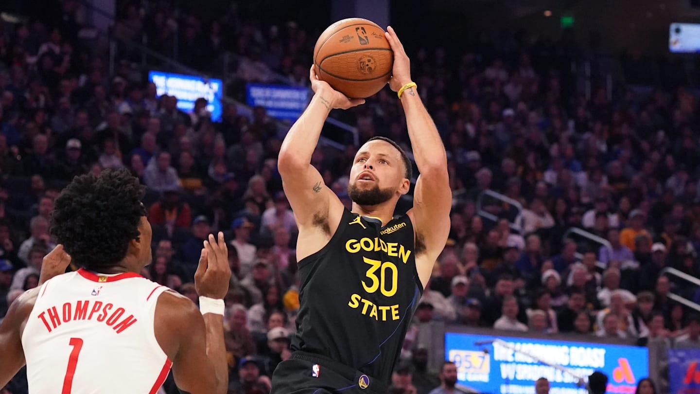 Flawless Stephen Curry Autographed Patch Card coming to auction Friday