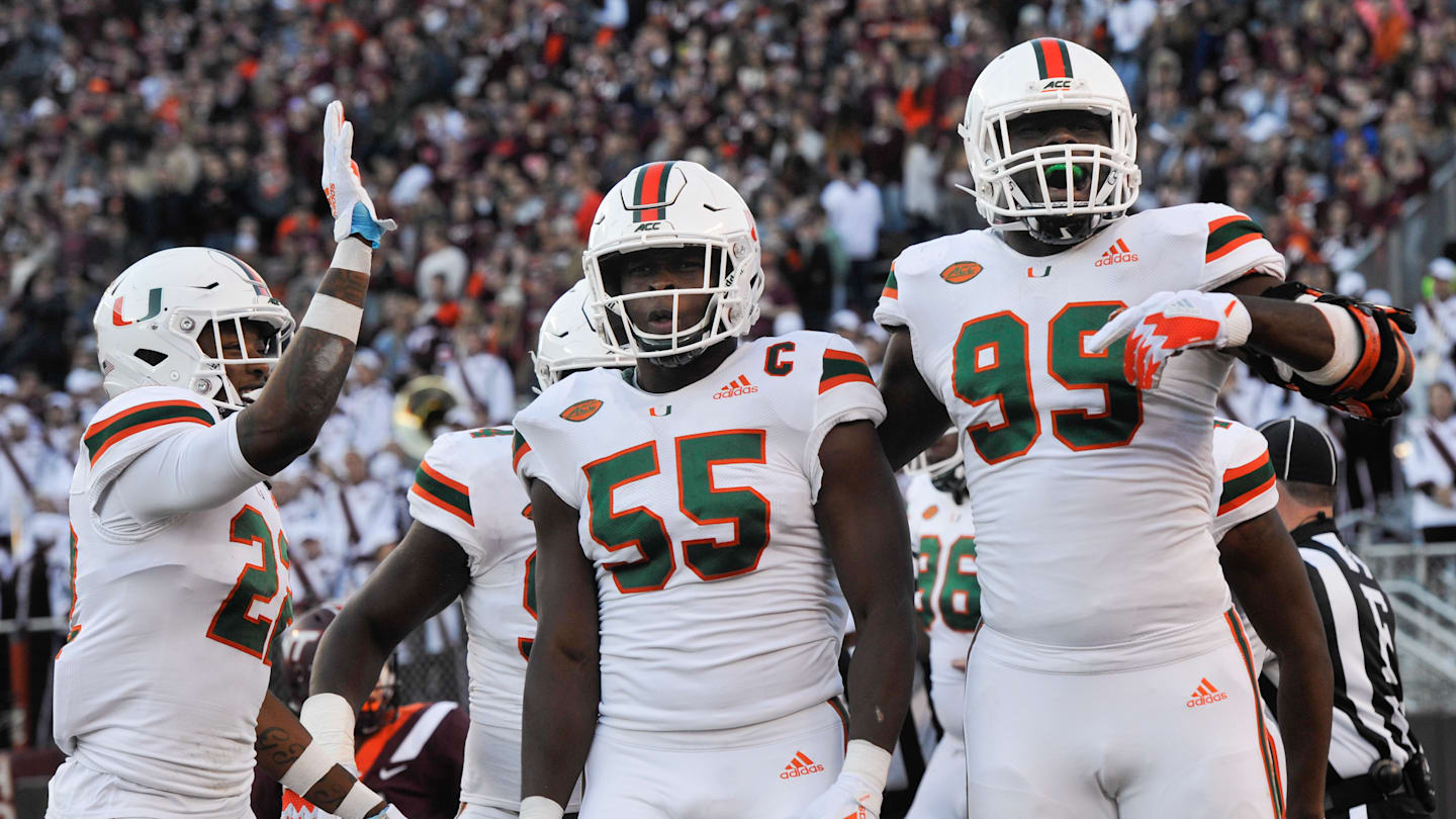 Miami Hurricanes competing against SEC for 4-star defensive lineman