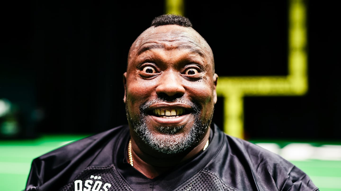 Warren Sapp sends strong message on Deion Sanders after HC fights to ...