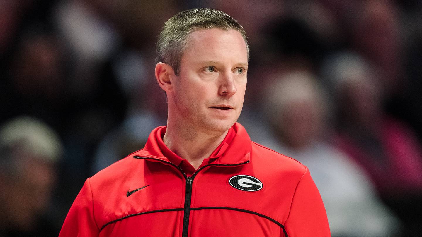 Georgia Bulldogs just extended their own Billy Napier on the hardwood ...