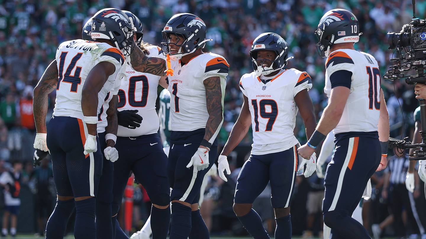 Broncos hilariously trolled the Eagles in epic fashion after Week 5 win