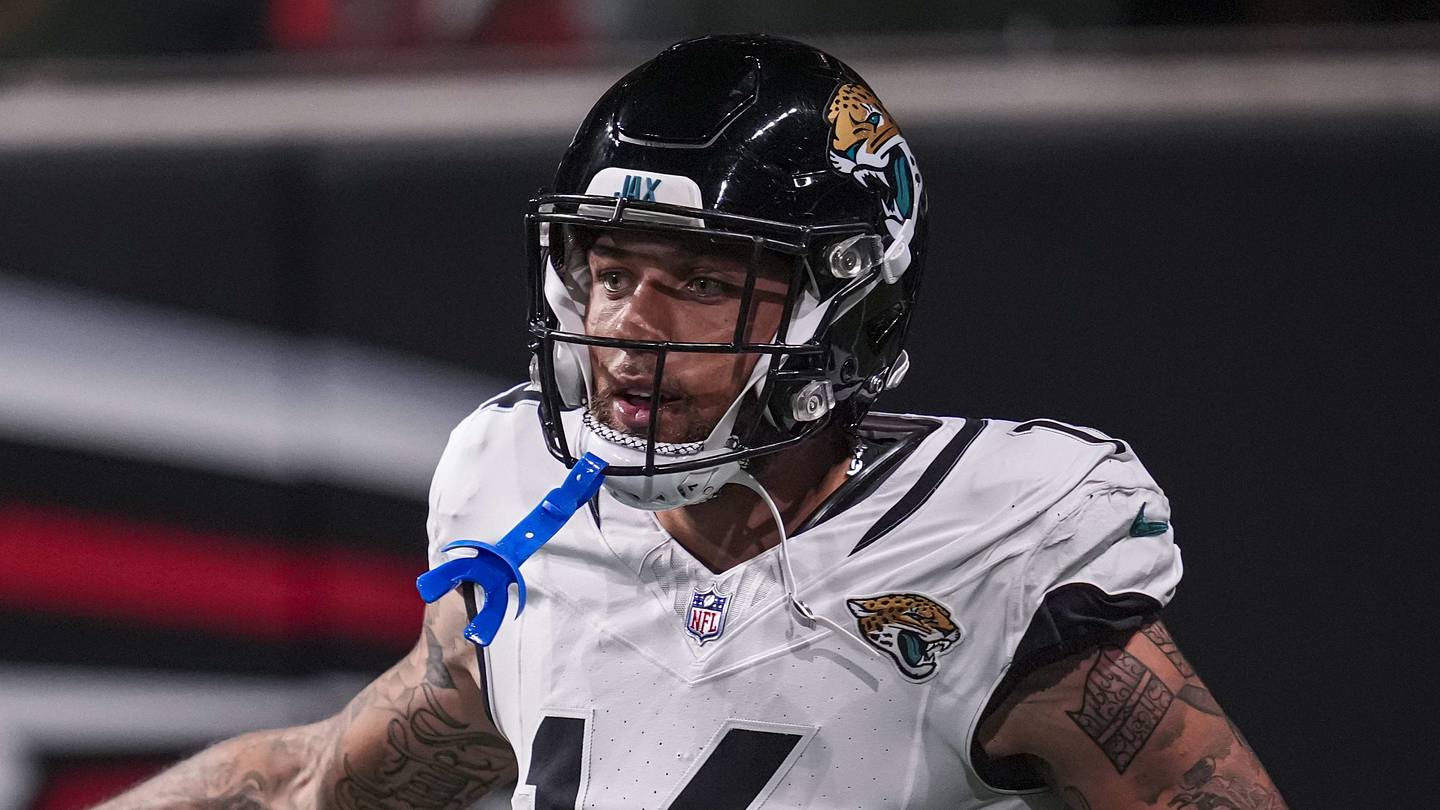 It's only training camp but the Elijah Cooks hype is already off the charts