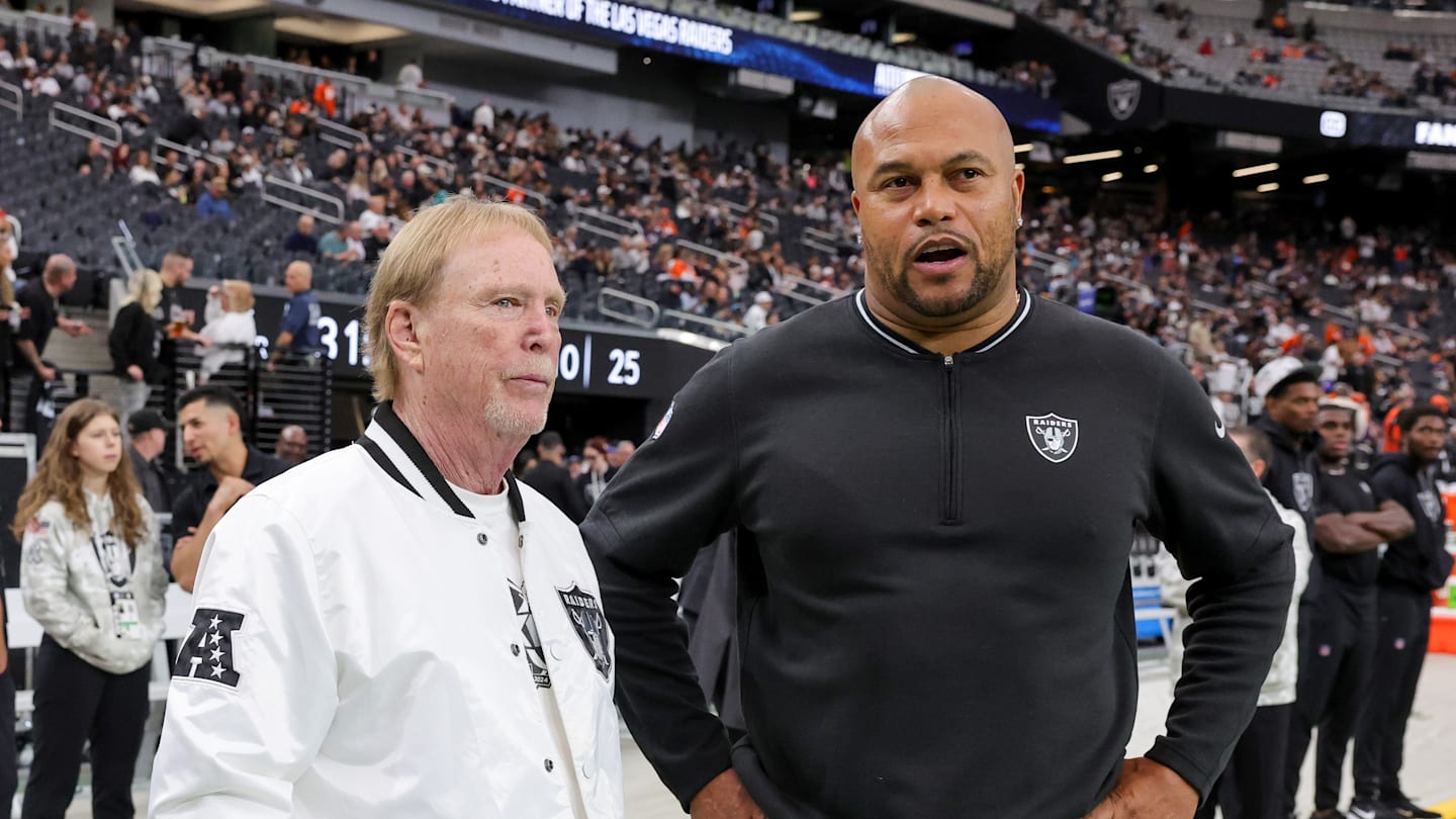 Remembering when the Chiefs tried to hire Antonio Pierce (at least once)