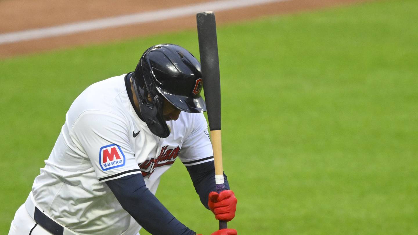 Guardians' Josh Naylor Slams Bat Against Helmet After Home Run in ...