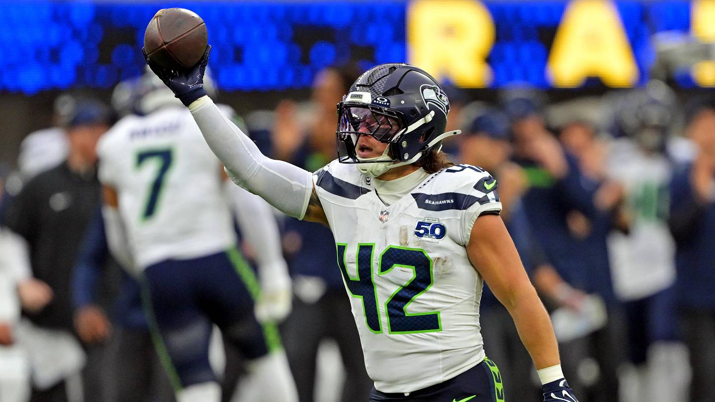 Drake Thomas is the complementary LB Seahawks have been looking for