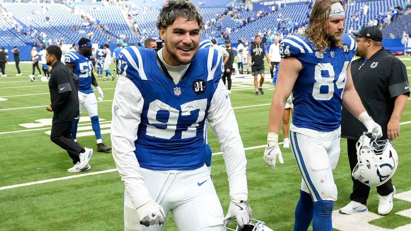 Colts' Laiatu Latu Shocks Patrick Mahomes with Incredible Pick