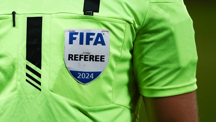 fifa refereeing