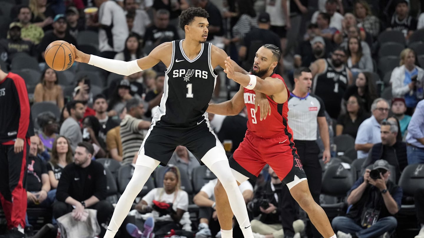 Spurs Battle Back From Down 21, But Can't Complete Comeback Against Rockets