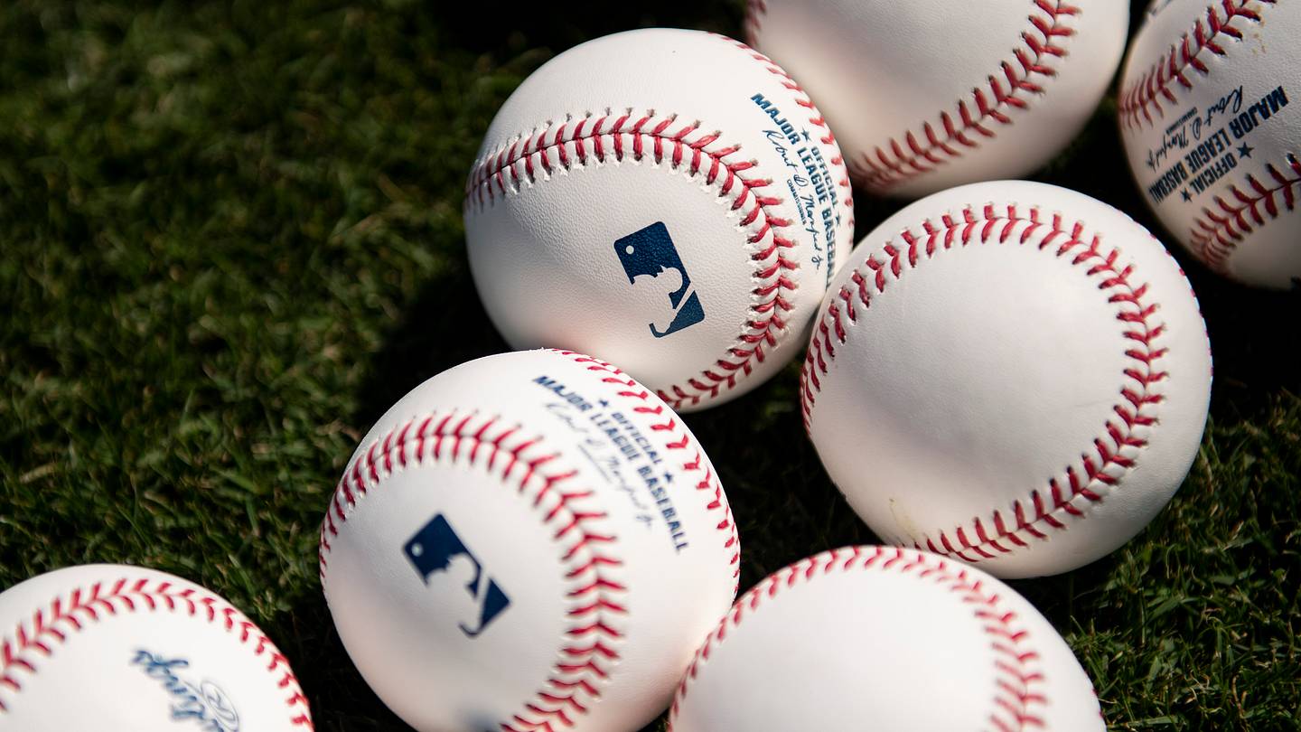 Every MLB Sunday Leadoff game scheduled on Roku for 2024 season
