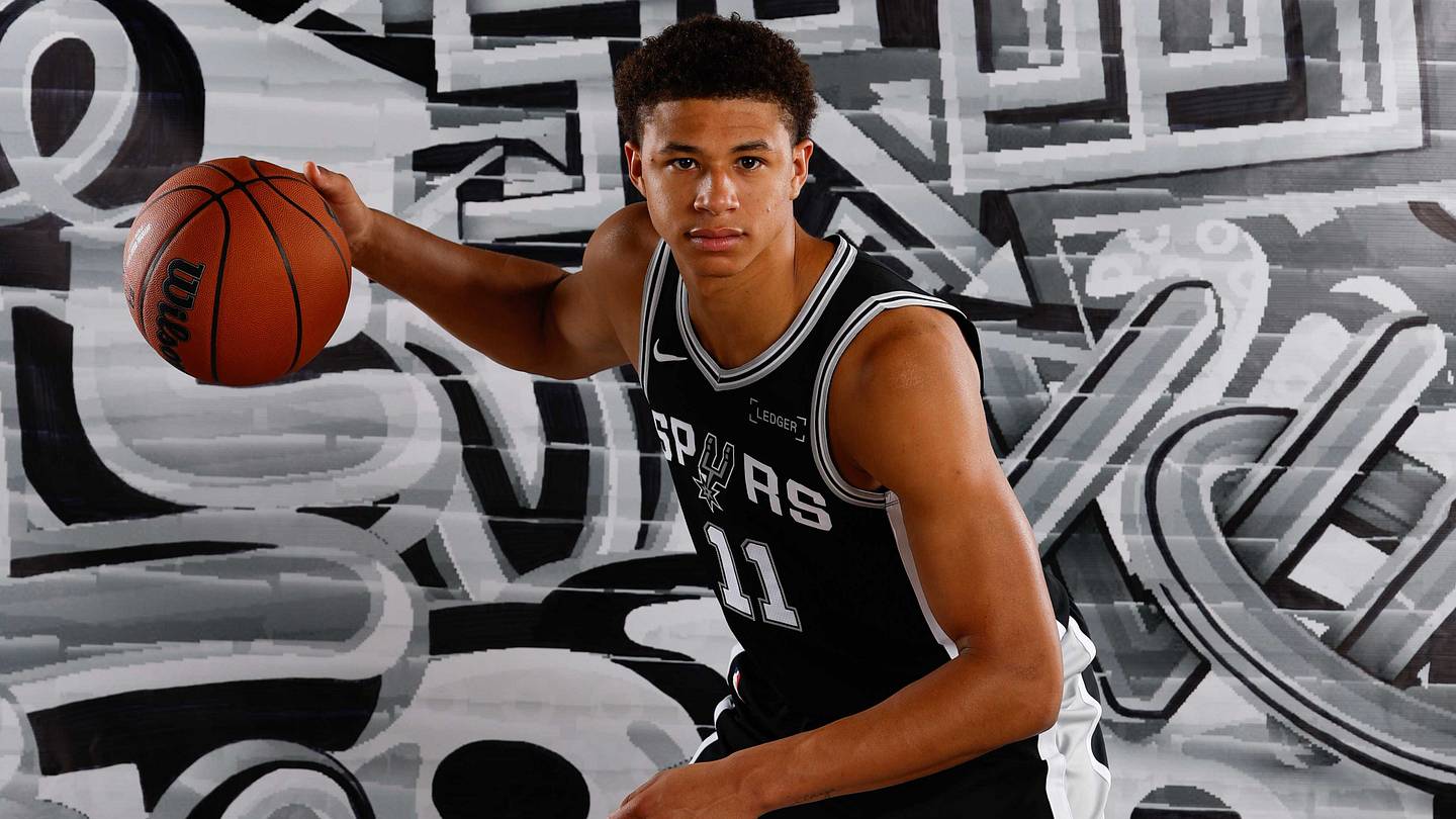 Spurs fans shouldn't worry if Carter Bryant struggles to get minutes ...