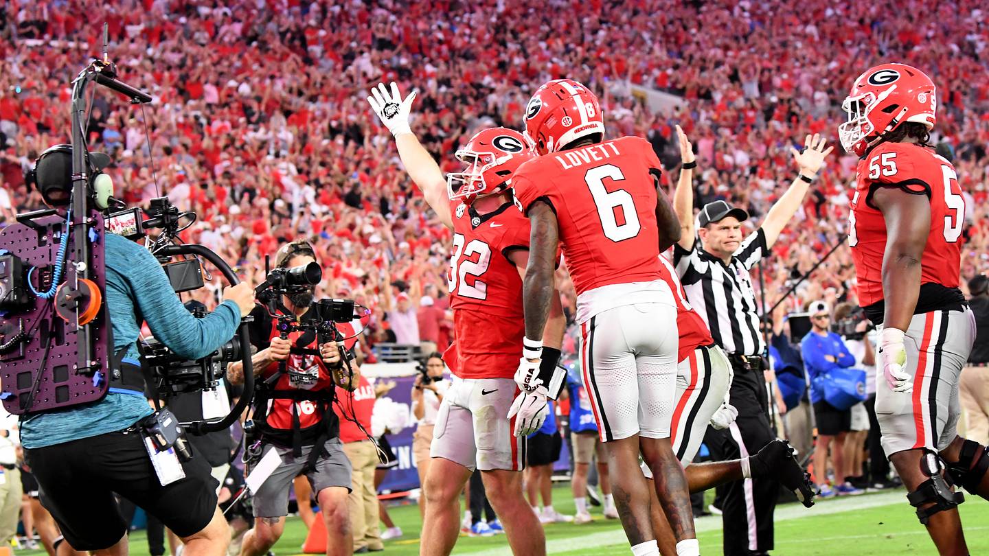 TV, announcers set for Georgia football vs. No. 16 Ole Miss