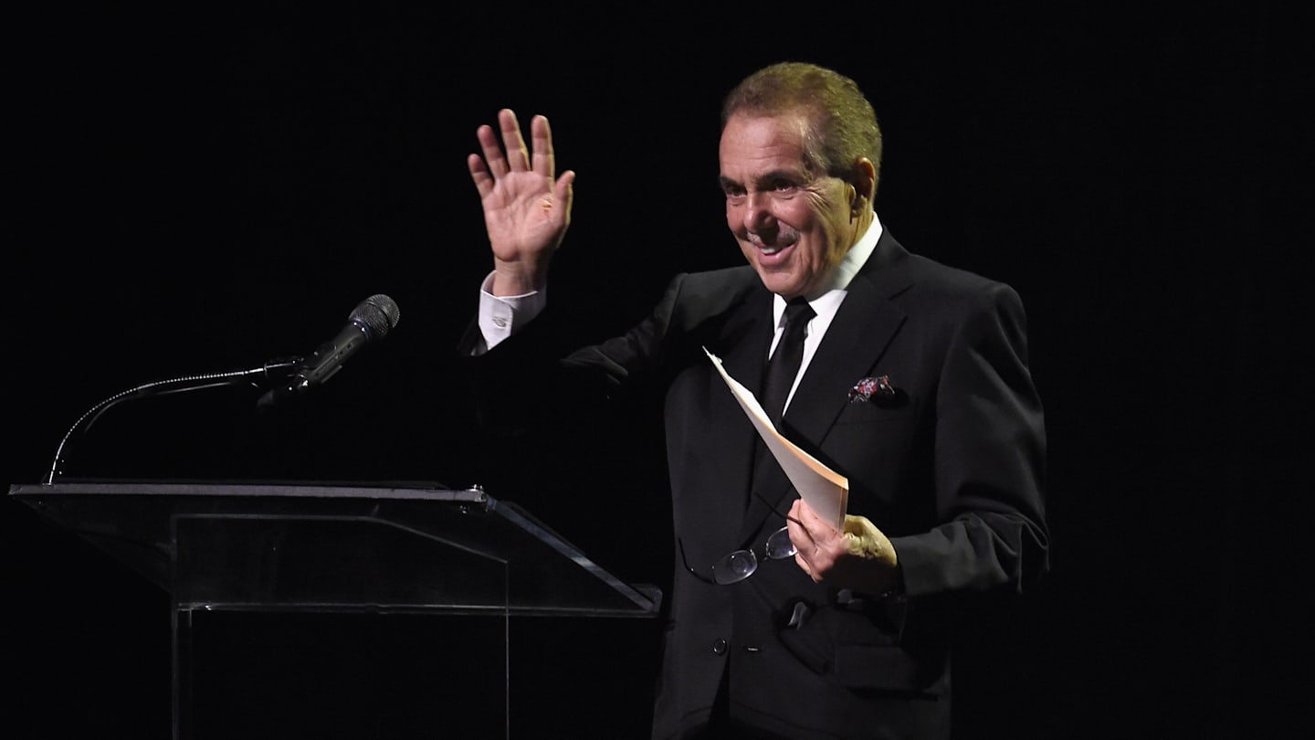 The man who built up the Barnes and Noble legacy, Leonard Riggio, has died