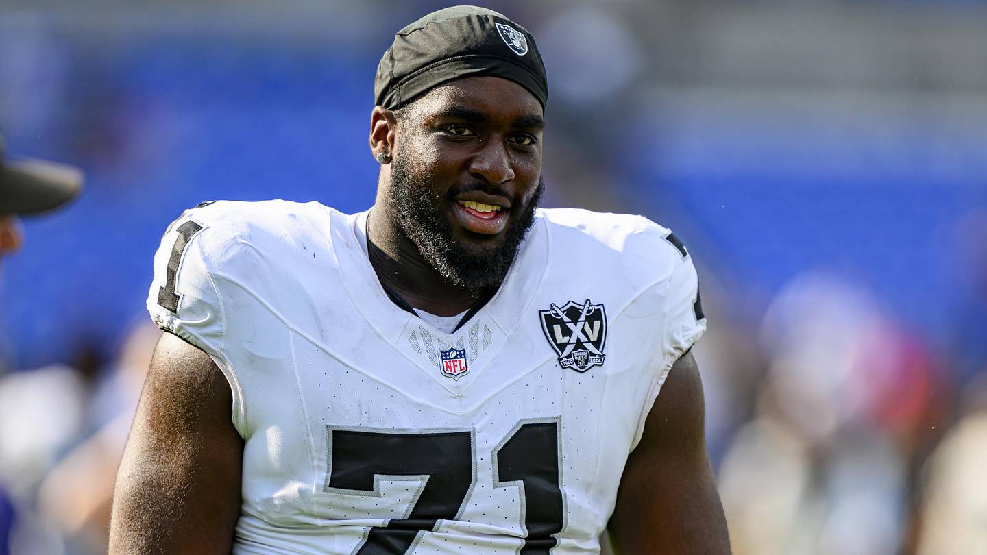 WATCH: Raiders' Rookie Glaze Speaks From the Locker Room