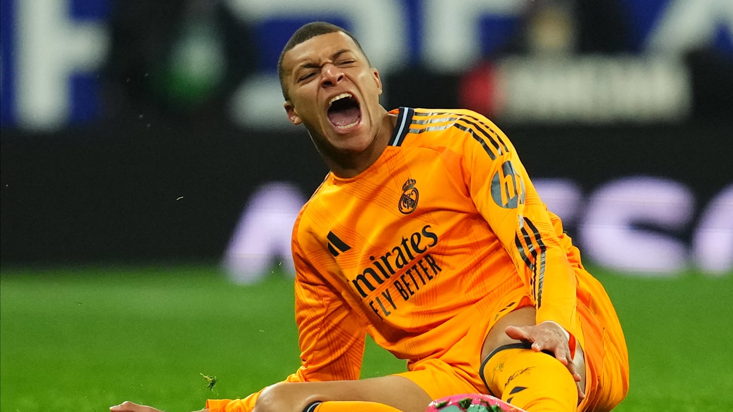 Expert Referees Outraged By No Red Card Decision For Espanyol Player ...